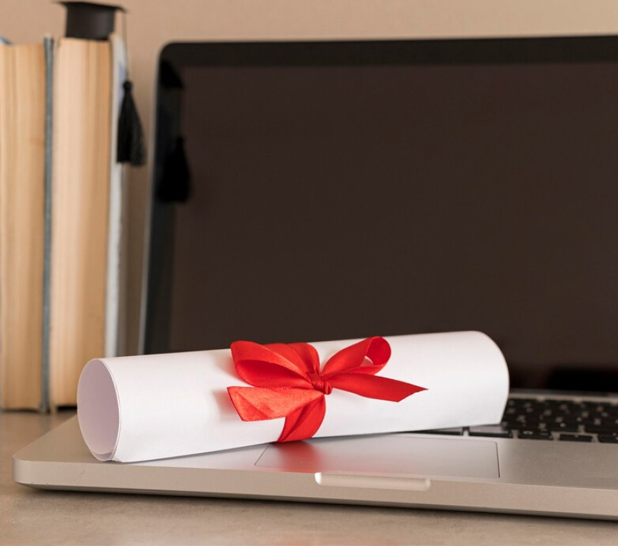 CEREMONIA DE TITULACIÓN 2024 - Centro universitario de desarrollo ...